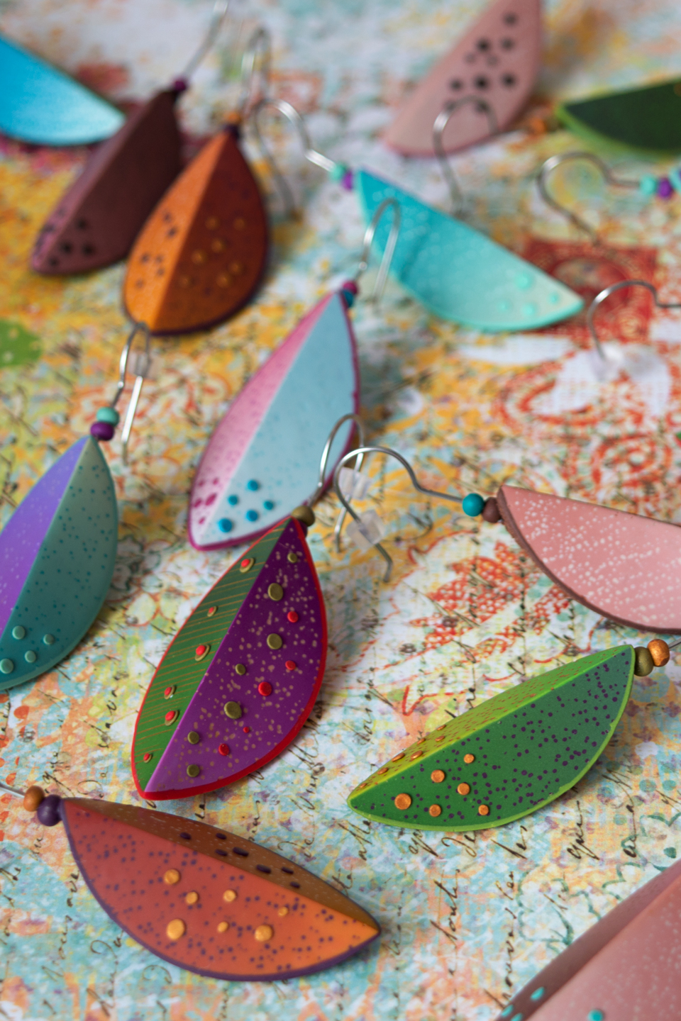 Cucarachas earrings from polymer clay - Fruitensse